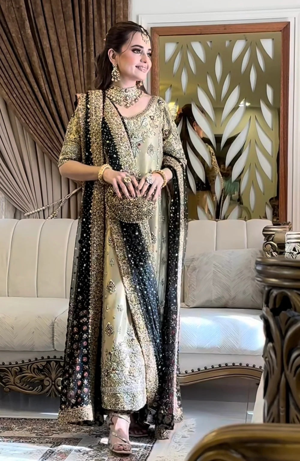 Haris Shakeel - Sumbul Iqbal - Luxury Myssory Embroidered 3 Piece Unst ...